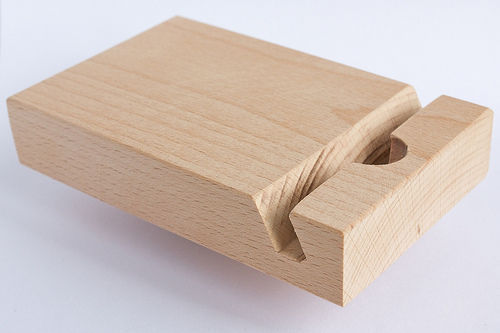 Weekend Project: How to Make a $5 Wooden iPad or Tablet Stand - ManMadeDIY