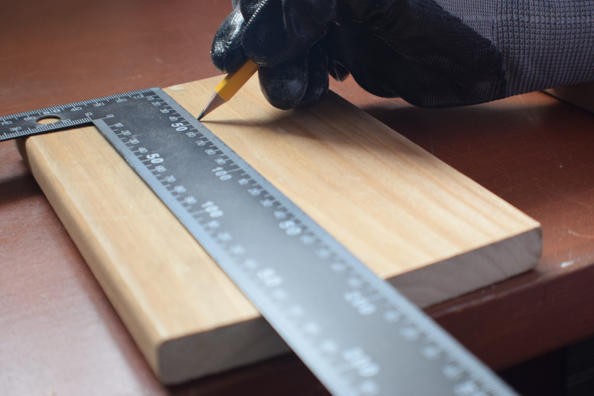 how-to-install-cabinet-handles-accurately-and-efficiently-manmadediy