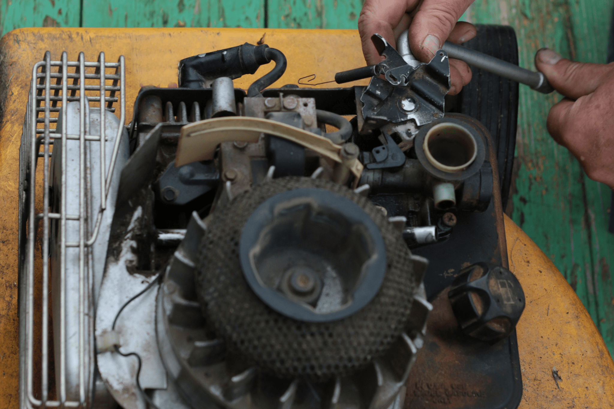 How to Clean Carburetor on Lawn Mower – Step-by-Step Maintenance Guide ...