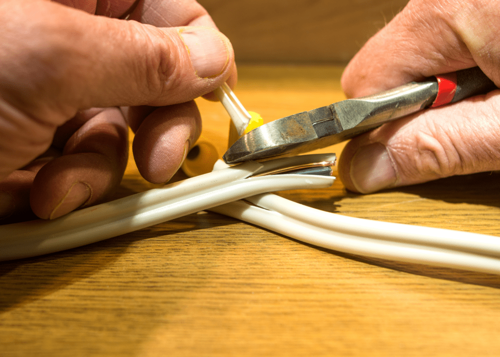How to Splice Wires For DIY Projects Around Your Home - ManMadeDIY