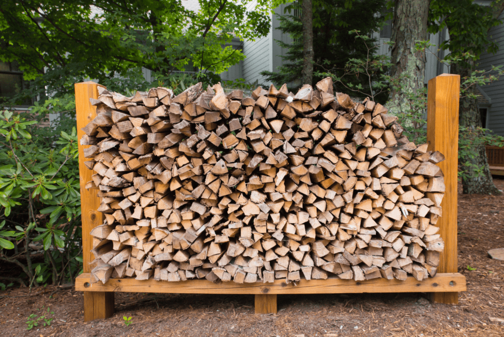 Tips for Choosing the Best Wood to Heat Your Home - ManMadeDIY