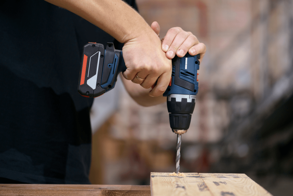 Can You Store Power Tool Batteries in a Cold Garage? - ManMadeDIY