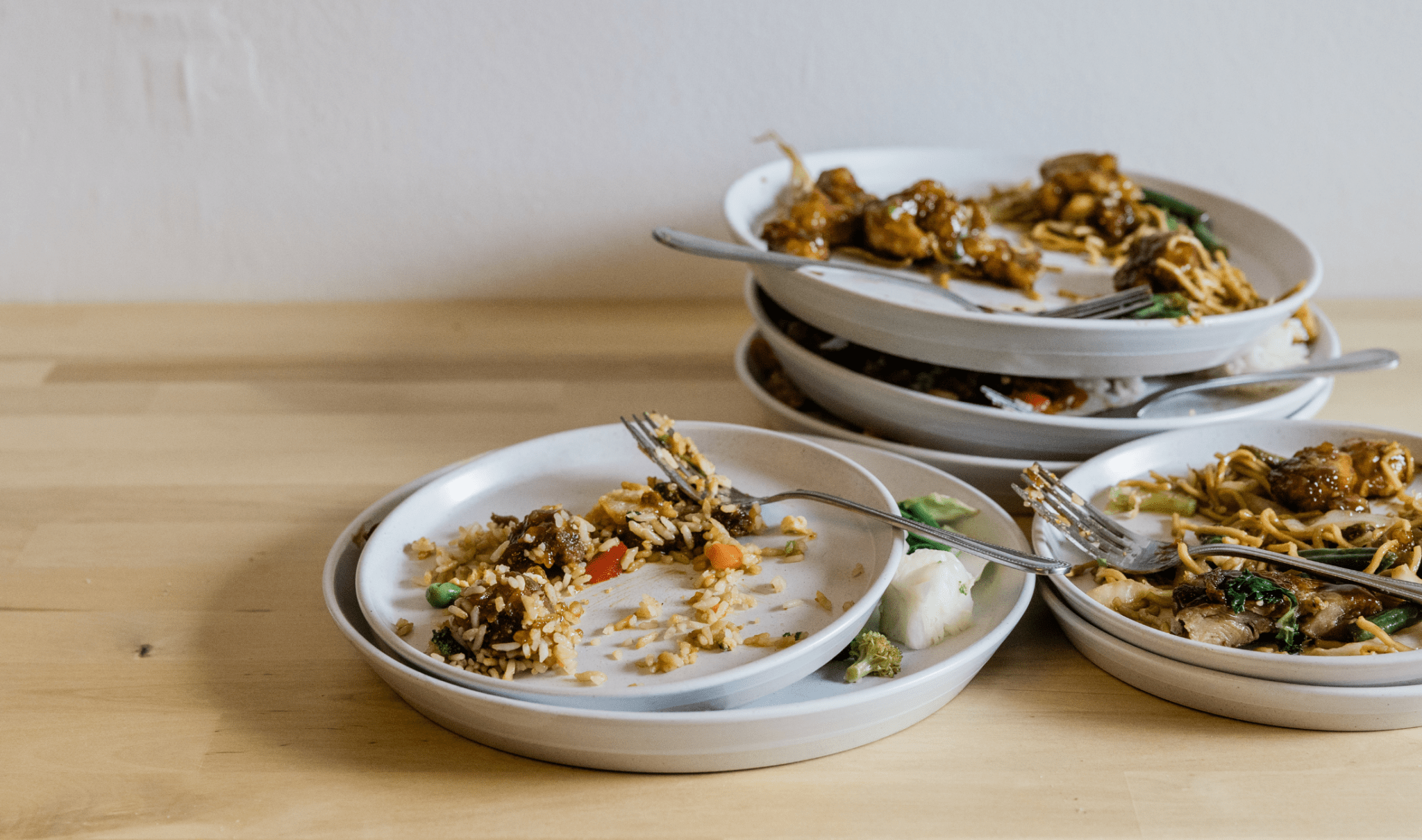 8 Reasons Why Your Kitchen Smells Bad (And How To Fix It) - ManMadeDIY